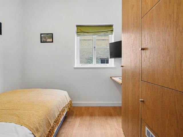 Flat 16 Finchley Road, Hampstead NW3 7AJ