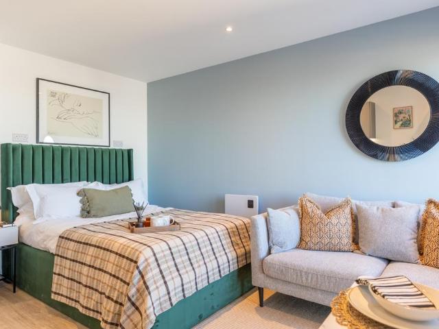 Flat 1707, Pall Mall Press, 34 Pall Mall Studio to rent £1,050 pcm £242 pw