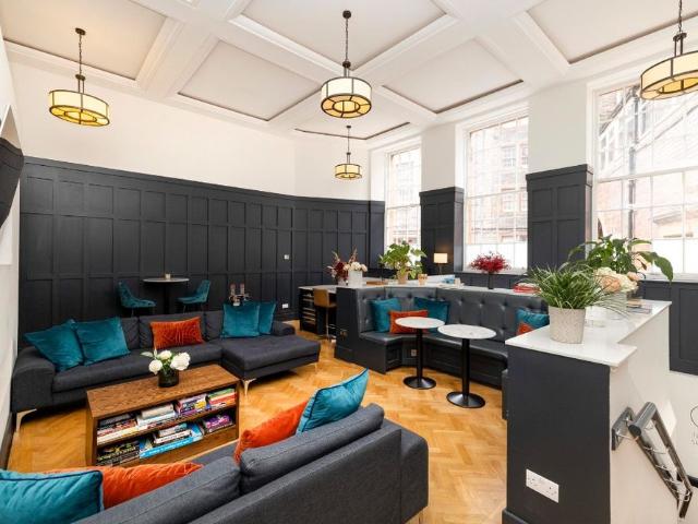 Flat 17, McDonald Road, Broughton, EH7 4NN, Edinburgh