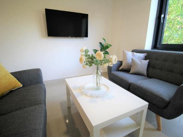 Flat 17, Westmount, Room 1, LS2 9NZ, Leeds
