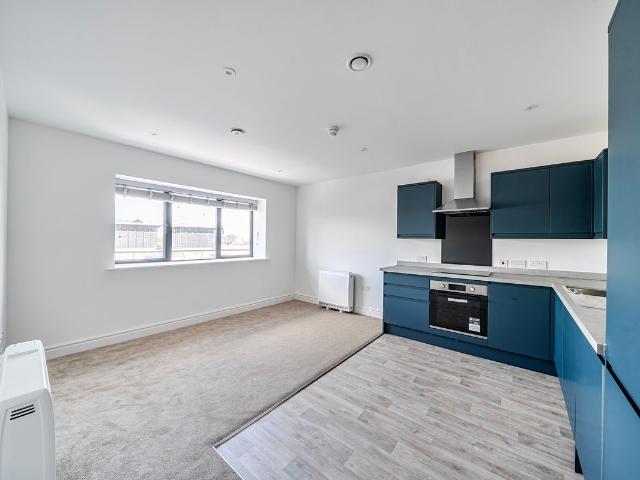 Flat 18 Discovery House, 154 Southgate Street GL1, 2 bed flat to rent, £1,275 pcm | PrimeLocation