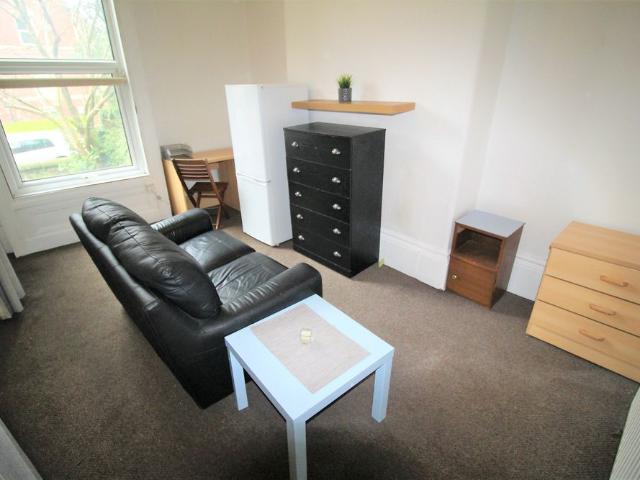 Flat 18, 26 Brudenell Road, LS6 1BD, Leeds