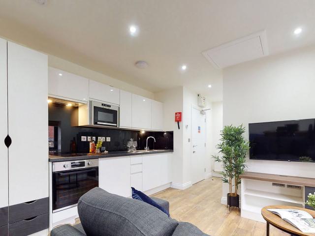 Flat 18, 34 Hyde Terrace #422510 LS2, Studio to rent, £975 pcm | PrimeLocation
