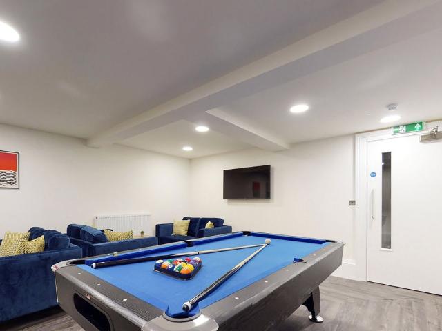 Flat 18, 34 Hyde Terrace