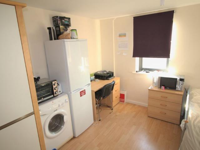 Flat 18A, Westmount, LS2 9NZ, Leeds