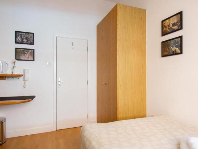 Flat 19 Finchley Road, Hampstead NW3 7AJ