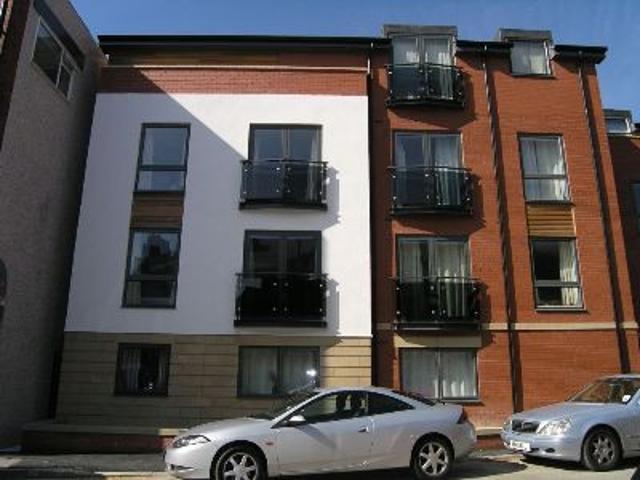 Flat 10, Park Lane Central Cross Granby Terrace Leeds, LS6 3BA