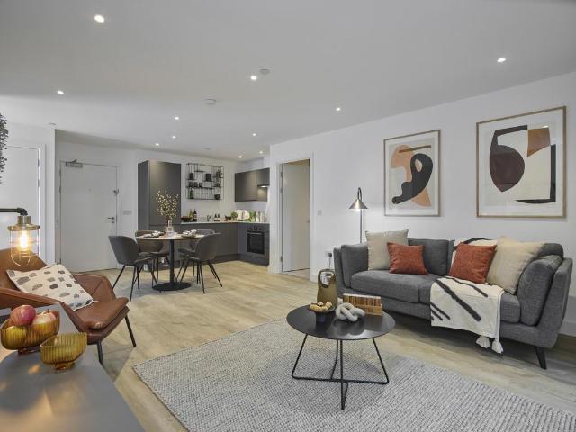Flat 1107, Pin Yard, 11 Sweet Street. 2 bed apartment to rent £1,450 pcm £335 pw