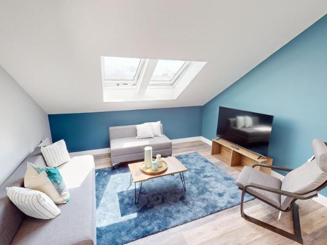 Flat 11, Commercial Point, Wollaton. 6 bed apartment to rent £4,420 pcm £1,020 pw