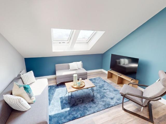 Flat 11, Commercial Point, Wollaton Road, Beeston, Nottingham. NG9, 6 bed flat to rent, £4,420 pcm | PrimeLocation