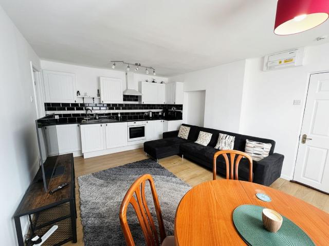 Flat 11 Stivichall Manor, 28 Leamington Road, Coventry CV3, 1 bed flat to rent, £950 pcm | PrimeLocation