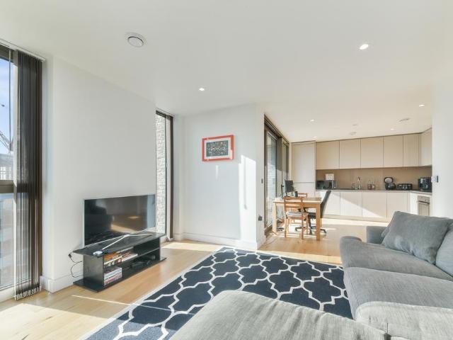 Flat 125, Vita Apartments, 1. 2 bed flat to rent £2,000 pcm £462 pw