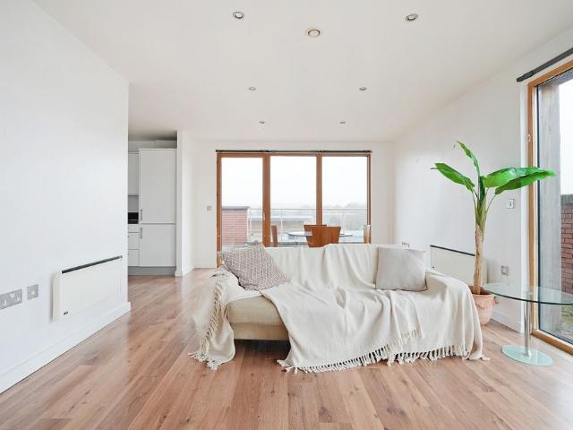 Flat 128 Shire House, 98 Napier Street, S11