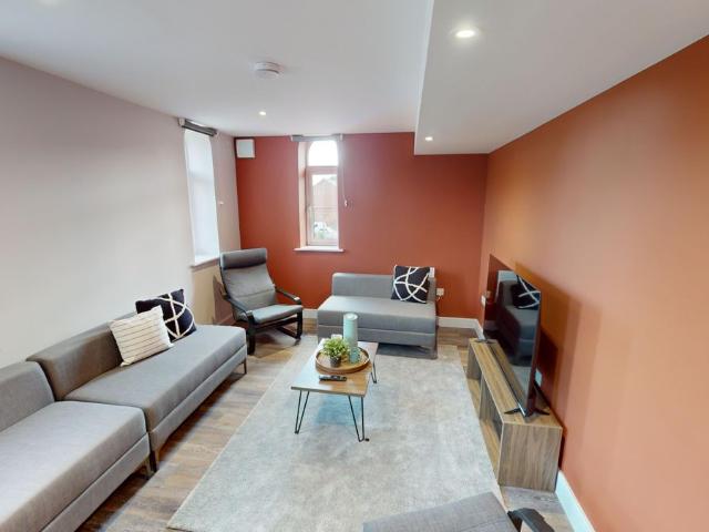 Flat 12, Commercial Point, Wollaton Road, Beeston, Nottingham. NG9, 8 bed flat to rent, £5,893 pcm | PrimeLocation