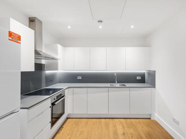 Flat 12 Digby Works 5 bed ground floor flat to rent £3,600 pcm £831 pw