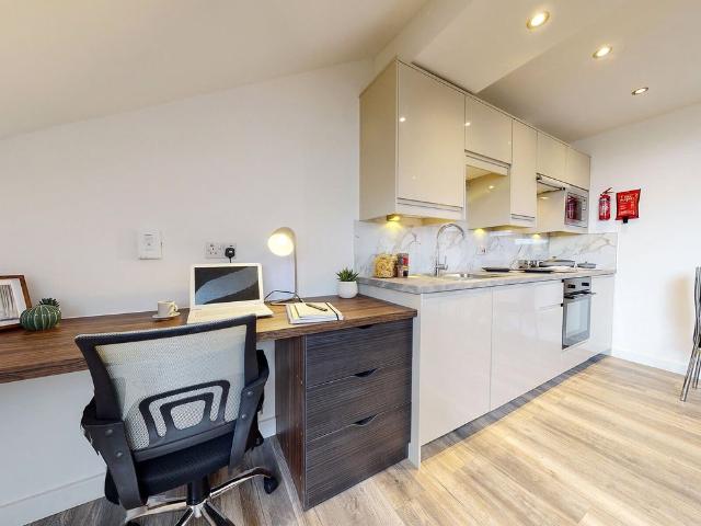 Flat 12, 25 Hyde Terrace