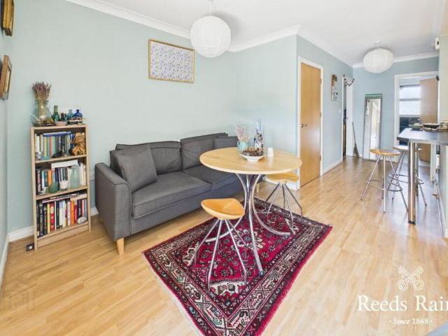Flat 12B, Loughside Court, Kinnegar Avenue, Holywood, BT18 9JR