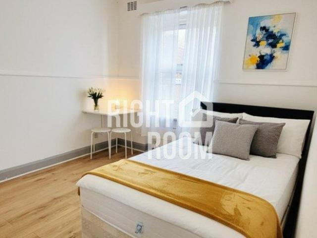 Flat 13, 329 331 Gray's Inn Road 1 bed in a house share to rent £1,440 pcm £332 pw