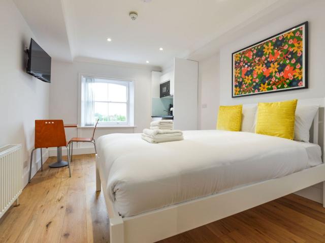 Flat 13, 4 Talbot Road, Bayswater W2, Studio to rent, £1,668 pcm | PrimeLocation