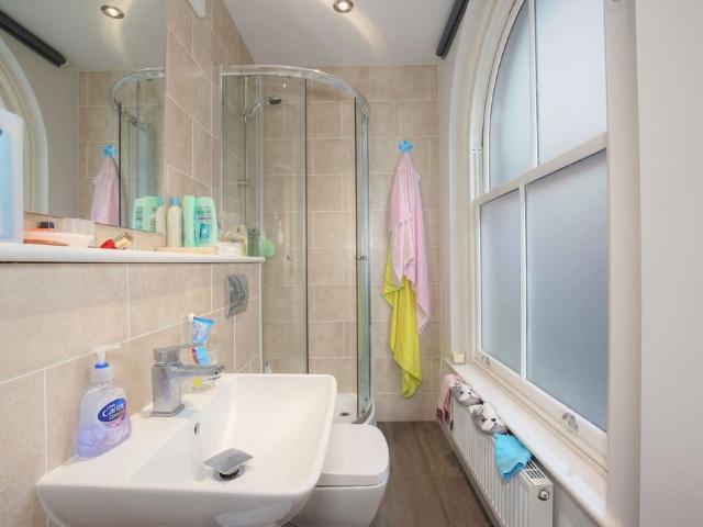 Flat 1, 3 St Peters Close, S1 2EJ