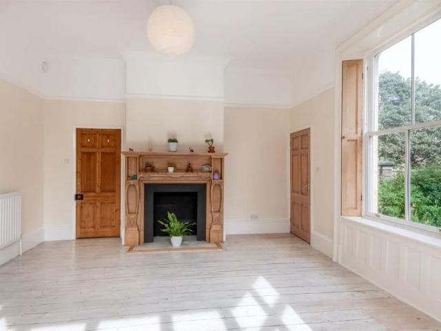 Flat 1, 16 Beech Hill Road, Broomhill, S10 2SB