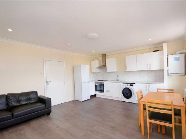 Flat 1, 23A London Road, Tooting SW17, 1 bed flat to rent, £1,575 pcm | PrimeLocation