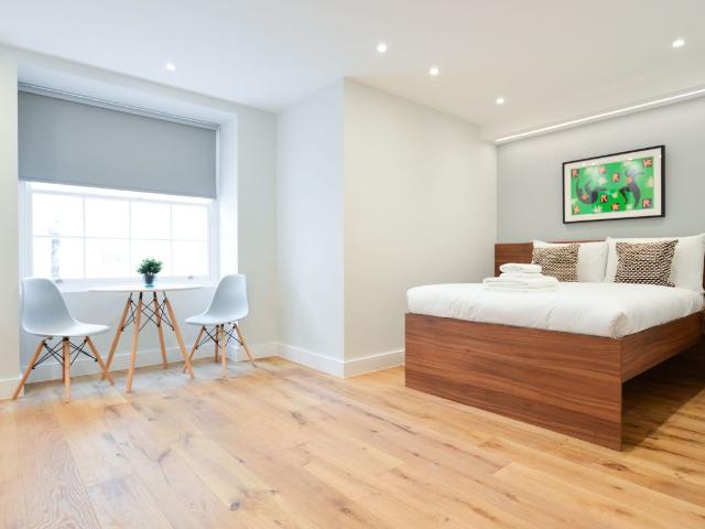 Flat 1, 26 Leinster Square, Bayswater W2, Studio to rent, £1,885 pcm | PrimeLocation