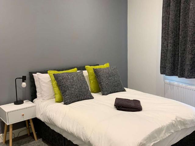 Flat 1, 2 Argyle Street Unit 3