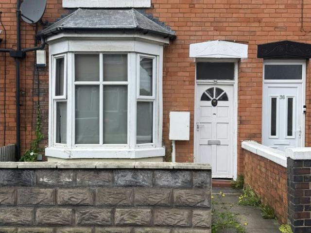Flat 1, 34 Oxford Gardens, Stafford ST16, Studio to rent, £550 pcm | PrimeLocation