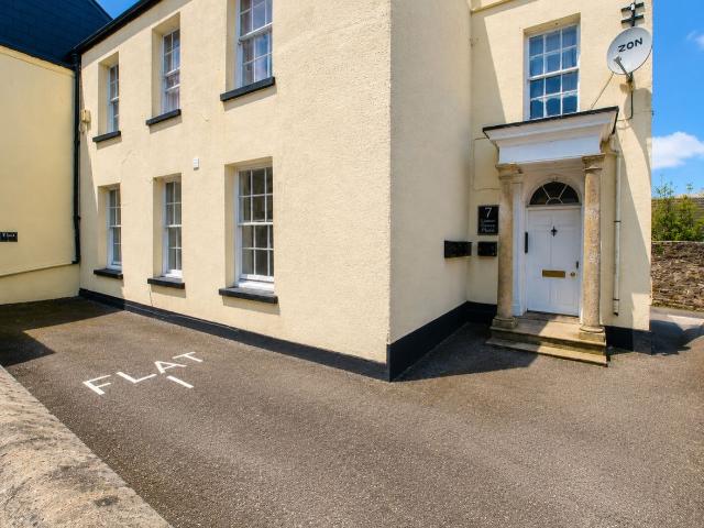 Flat 1 7 Lower Bore Street, Bodmin PL31, 2 bed flat to rent, £775 pcm | PrimeLocation