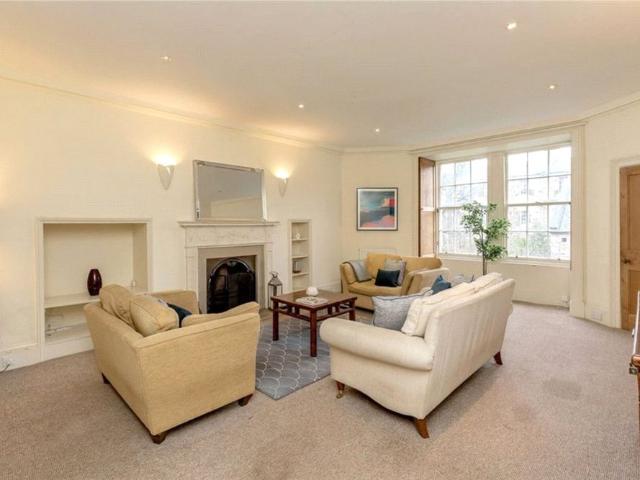 Flat 1, 62 Great King Street