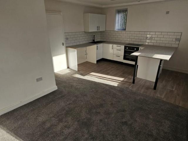 Flat 1, Compton Place, Harehills, Leeds, LS9 7BN 48422 sbliving | sbliving