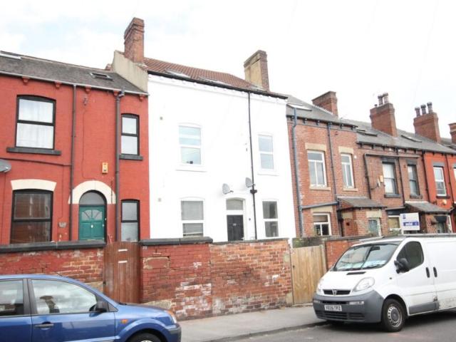 Flat 1, Conference Road, Armley, Leeds, LS12 3DX 23560 sbliving | sbliving