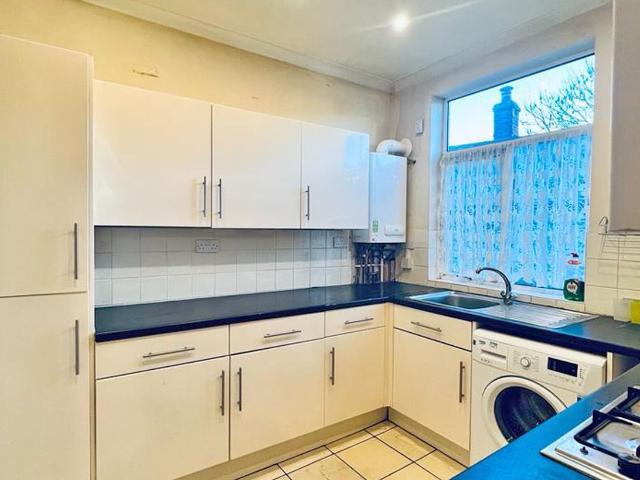 Flat 1 Bedford Road East, Northampton NN7, 4 bed flat to rent, £2,000 pcm | PrimeLocation