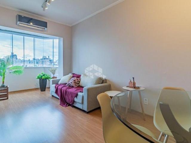 Flat 1 Dormitório 1 vaga no Bairro Independência em Porto Alegre