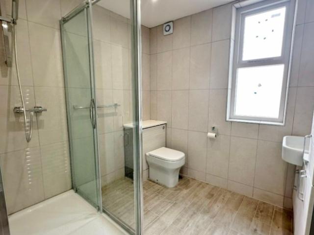 Flat 1, High Street, Newmarket CB8, 1 bed flat to rent, £1,000 pcm | PrimeLocation