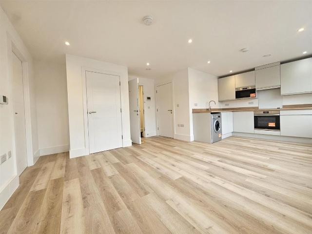 Flat 1, Mercia House, Market Square, Sandy SG19, 1 bed flat to rent, £940 pcm | PrimeLocation