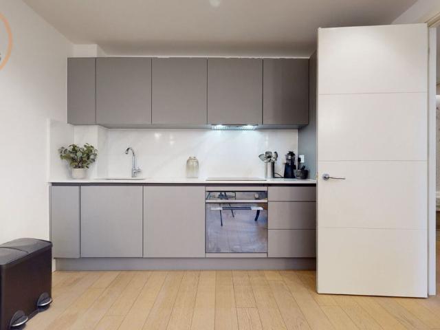 Flat 1, New Horizons Court TW8, 1 bed flat to rent, £1,585 pcm | PrimeLocation