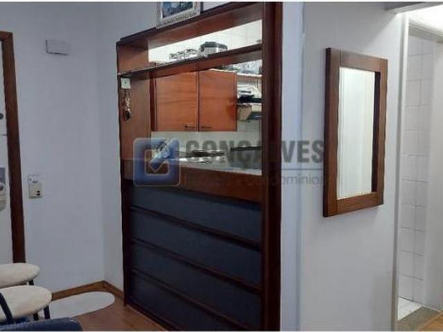 Flat 1 quarto no Centro de São Bernardo do Campo – 48m², 1 vaga, portaria 24h Venda