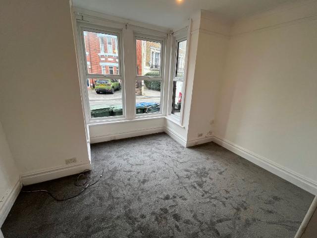 Flat 1, The Polygon, Southampton SO15, 2 bed flat to rent, £1,275 pcm | PrimeLocation