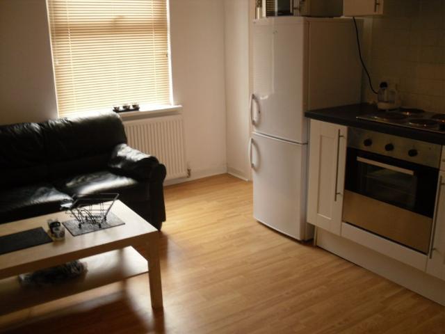 Flat 1B, 51 Clarendon Road, LS2 9NZ, Leeds
