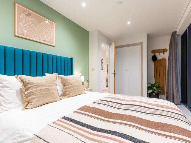 Flat 2405, Swan Street House, Swan. 2 bed flat to rent £1,678 pcm £387 pw