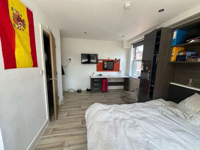 Flat 27, Andromeda House, Southampton Street