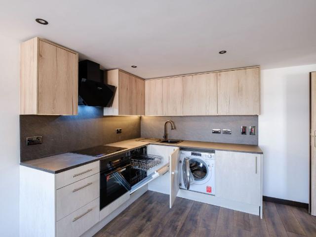 Flat 28, Standish Court PR7, 2 bed flat to rent, £1,250 pcm | PrimeLocation