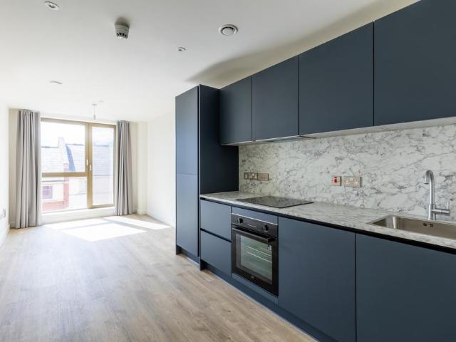 Flat 202, 166 Rockingham Street 1 bed flat to rent £1,000 pcm £231 pw