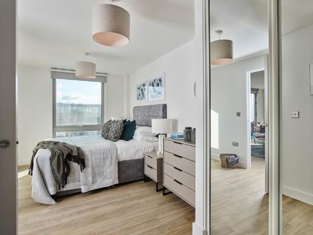 Flat 208 Solstice Apartments, 801. 1 bed apartment to rent £1,385 pcm £320 pw