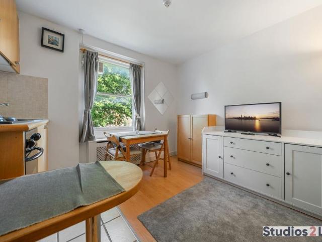 Flat 20 Penywern Road, Earls Court SW5 9SX