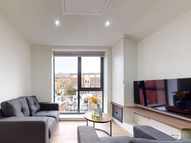 Flat 20, 34 Hyde Terrace #506088 LS2, 2 bed flat to rent, £1,698 pcm | PrimeLocation