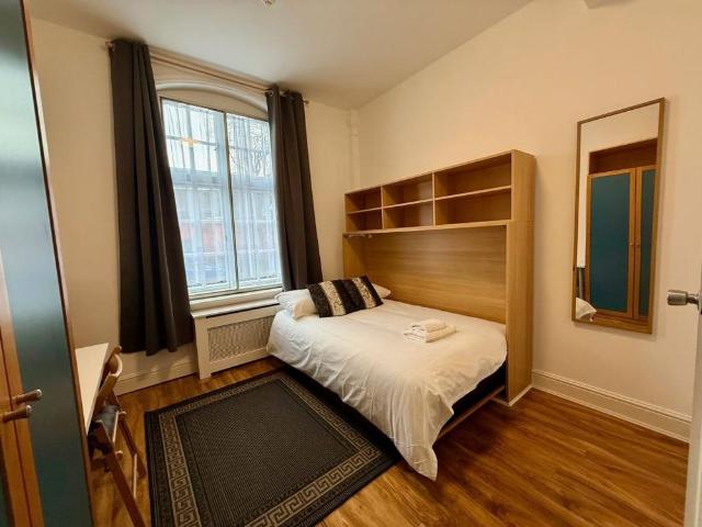 Flat 212 Fulham Palace Road, Fulham W6 9HH