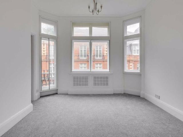 Flat 21, Aberdeen Court Maida Vale, London, W9 1AF